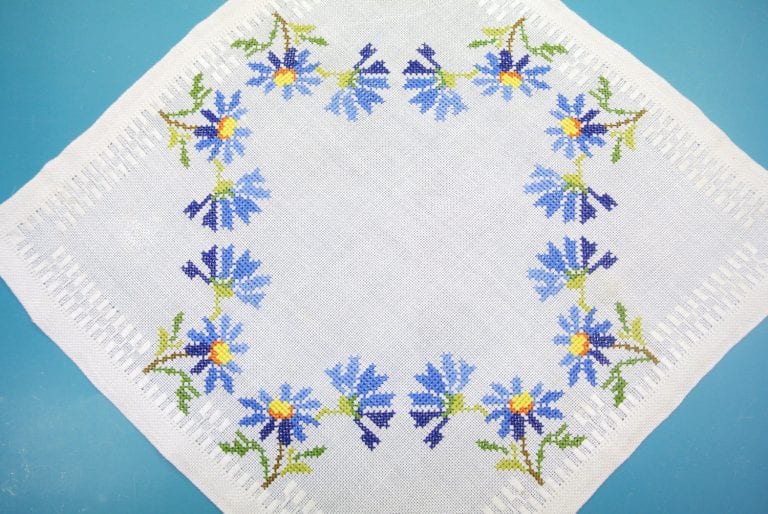 Kanaviçe Örnekleri Masa Örtüsü - Mimuu.com